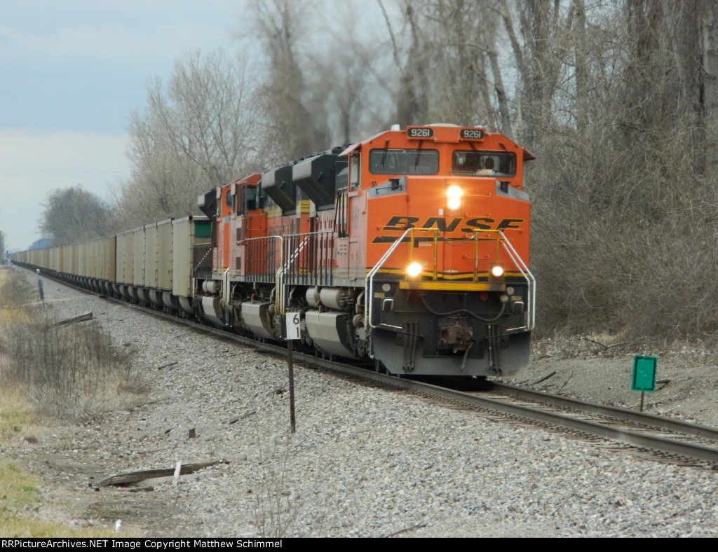 BNSF 9261 Passing Mile Marker 61 On The K-Line
